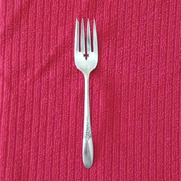 Oneida | Dining | Vintage Oneida Fantasy Pattern Community Silver Tudor ...